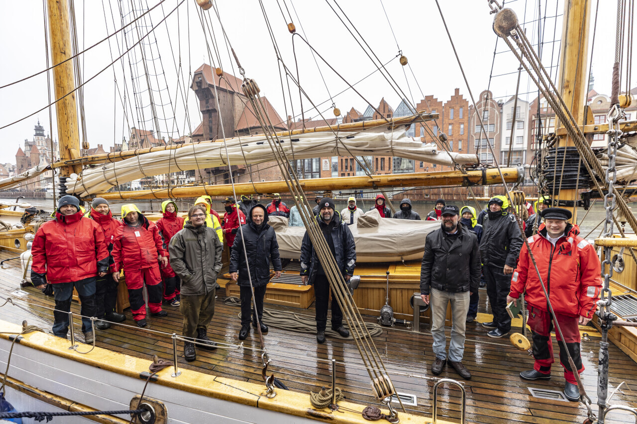 Fotogaleria Żaglowiec Generał Zaruski został powitany przy nabrzeżu ...