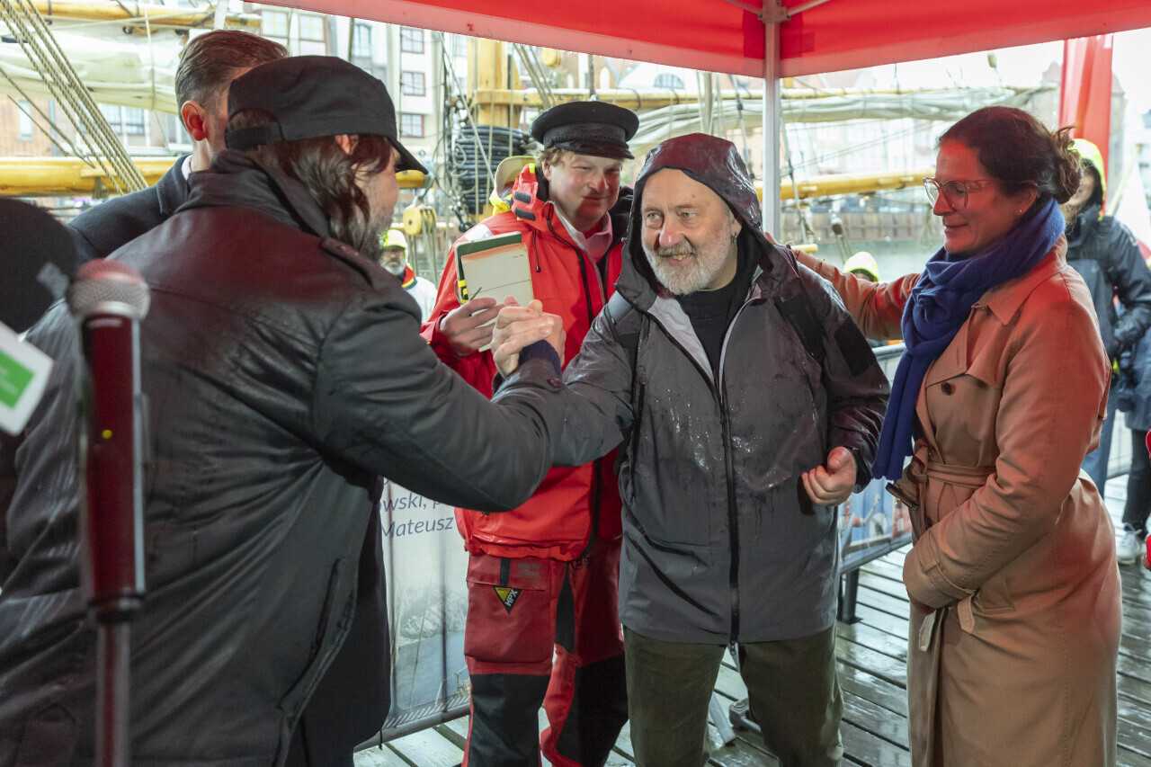 Fotogaleria Żaglowiec Generał Zaruski został powitany przy nabrzeżu ...